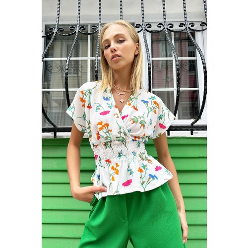 Trend Alaçatı Stili Womens White Double Breasted Collar Floral