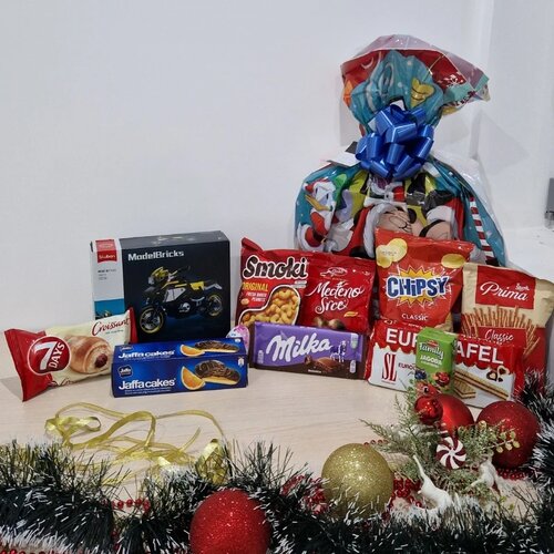 Novogodišnji slatki paketić za dečake, 5-7g | ePonuda.com