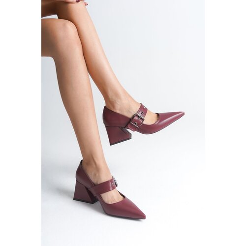 Capone Outfitters Pointed Toe Medium Heel Metal Buckle Women's Shoes ...