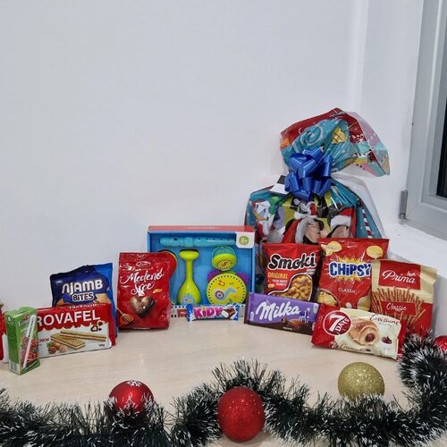 Novogodišnji slatki paketić za dečake, 1-3g | ePonuda.com